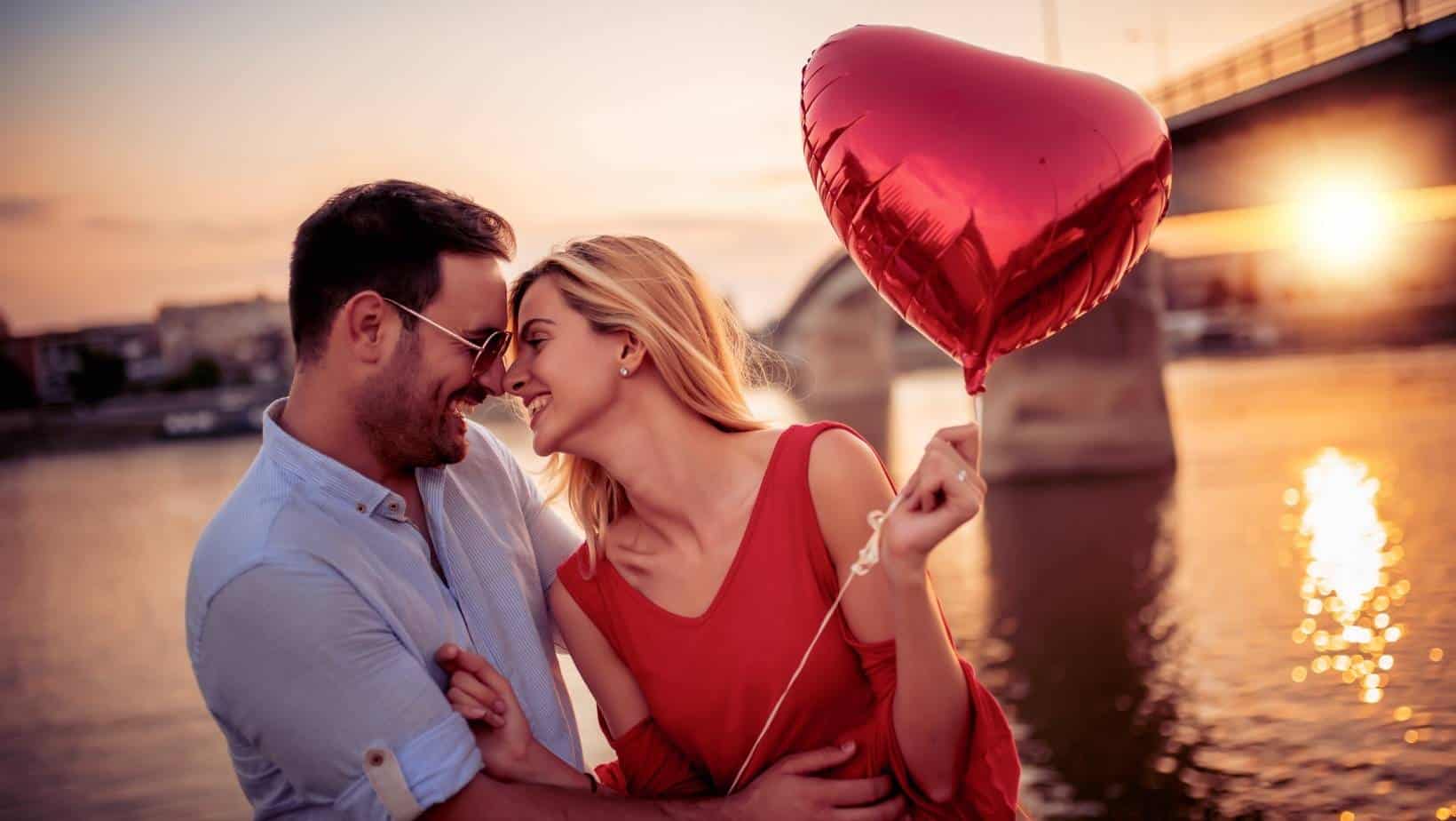 How To Be Romantic - 12 Easy Ways To Be More Romantic